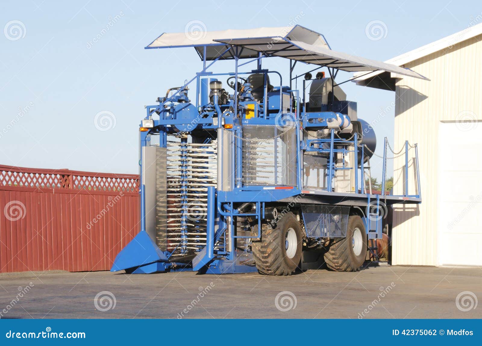 Berry Picking Machine Industriale Fotografia Stock - Immagine di bacca ...