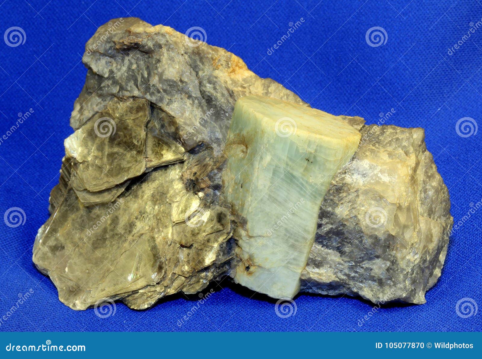 Beryl Crystal in Pegmatite Matrix Stock Photo - Image of crystal, mica ...