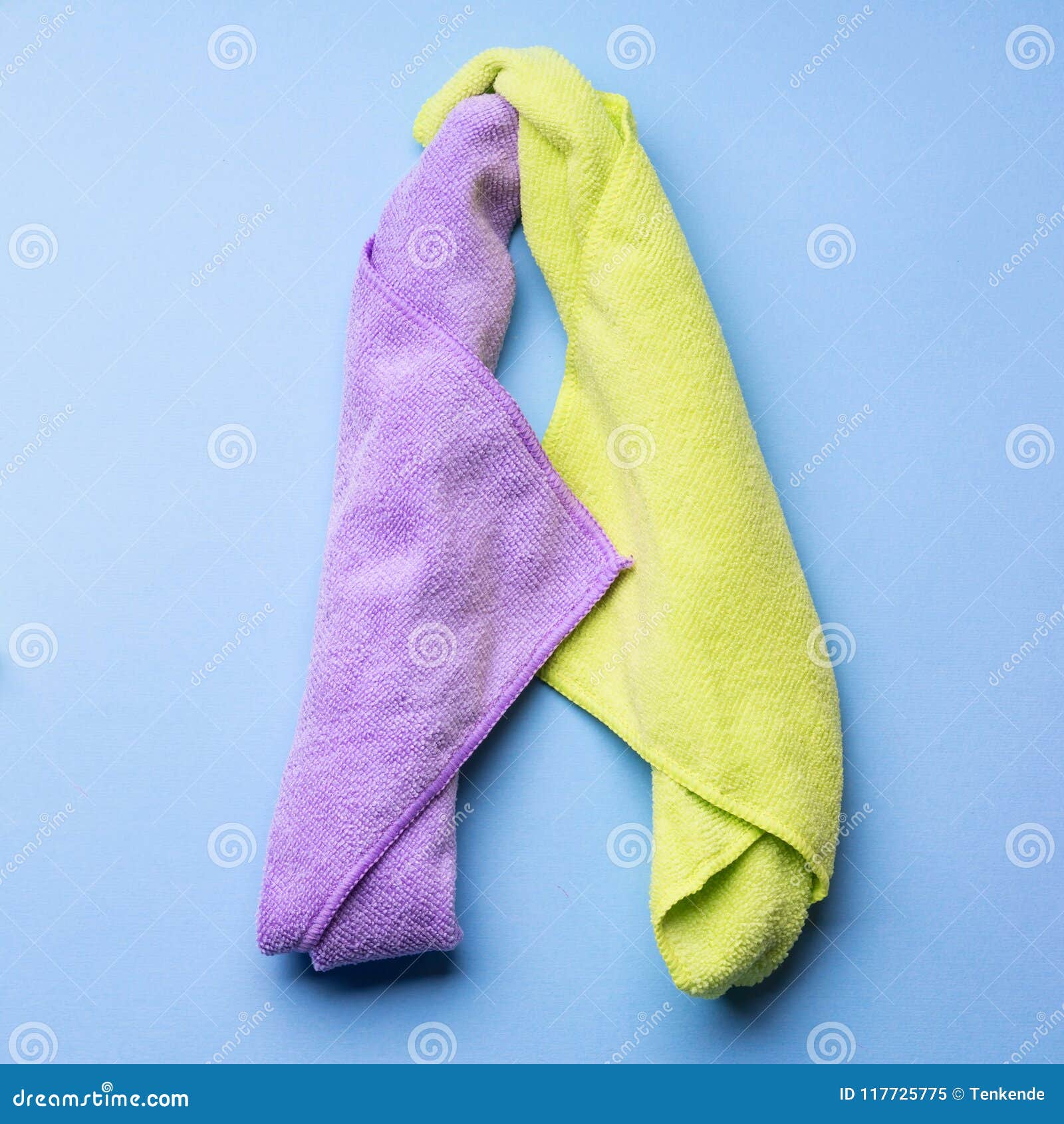 Beschriften Sie a Machte Mit Putztuch Stockbild - Bild von staubtuch ...