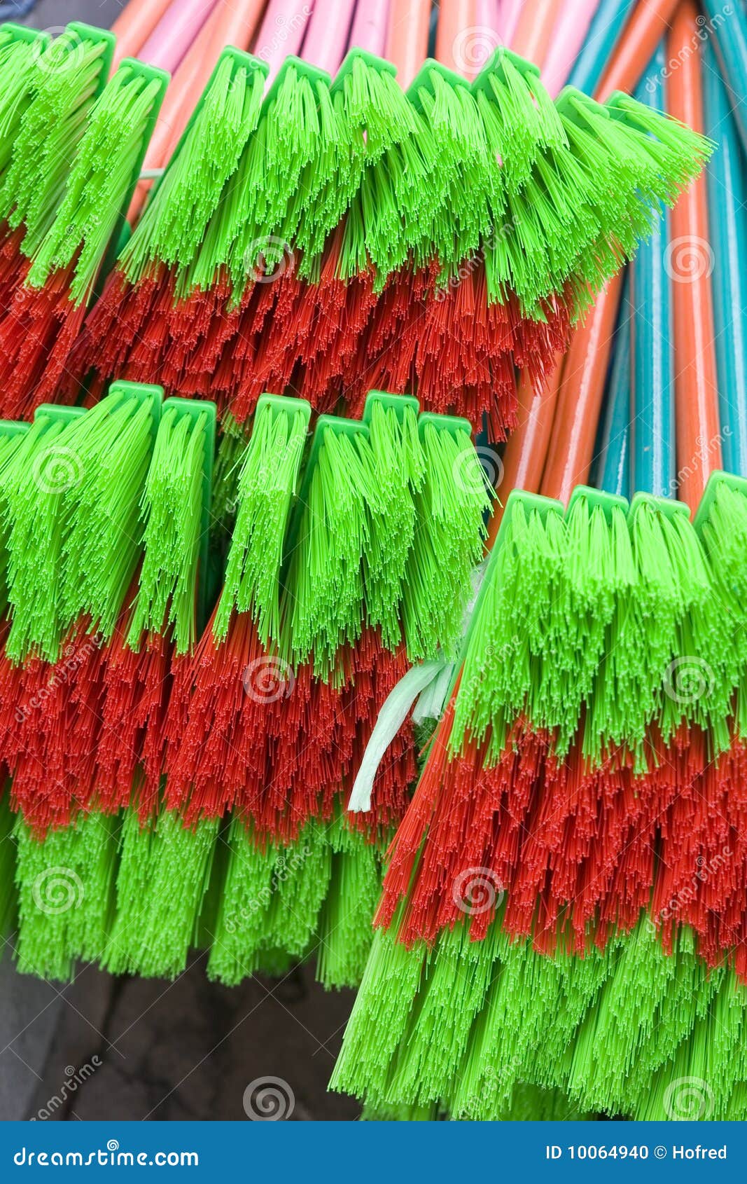 Besen stockfoto. Bild von sauber, gruppe, hölzern, haushalt - 10064940