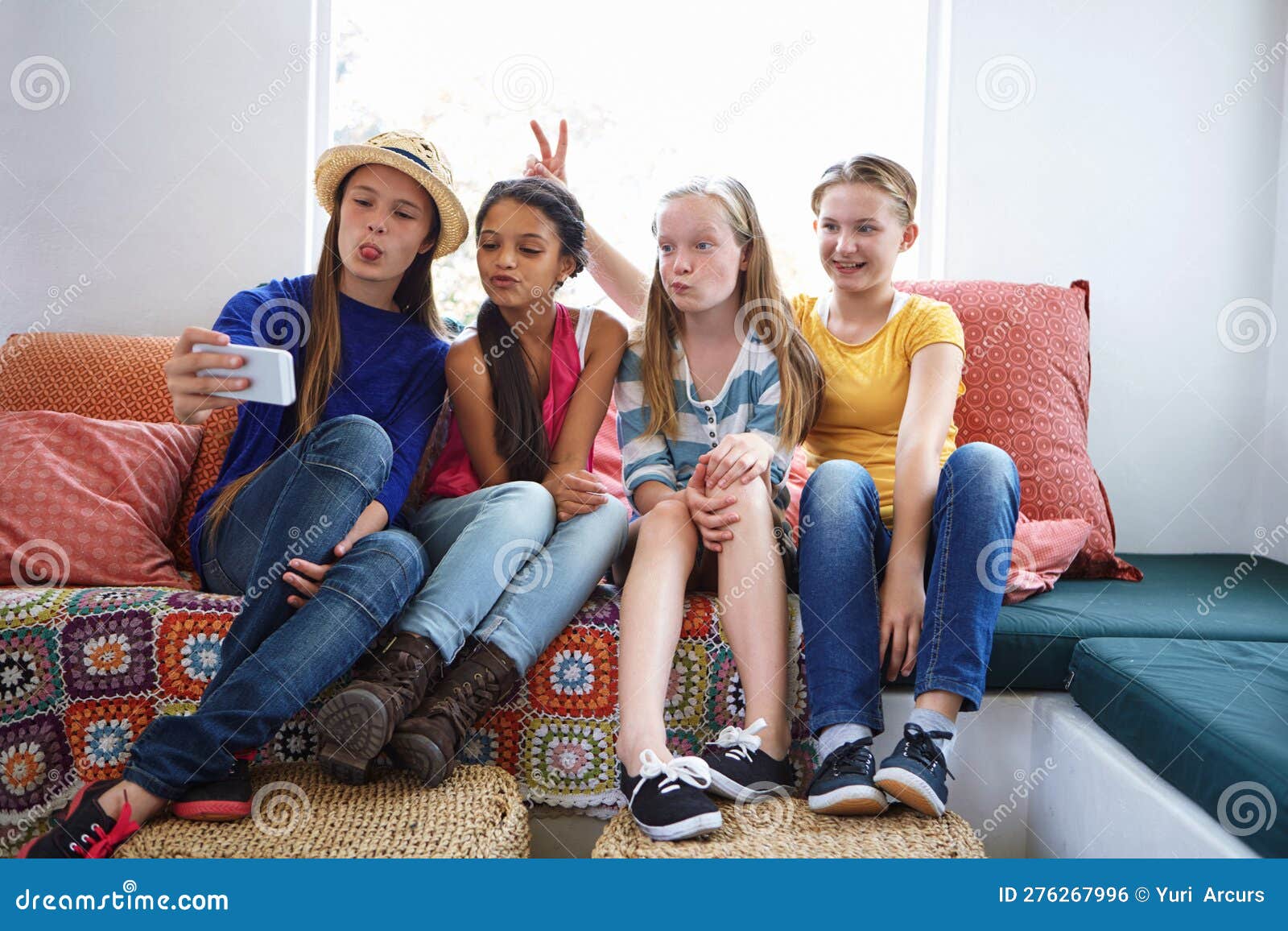 Best Friends Bring Out the Best in You. a Group of Teenage Friends ... Best Friends Bring Out the Best in You. a Group of Teenage Friends ...