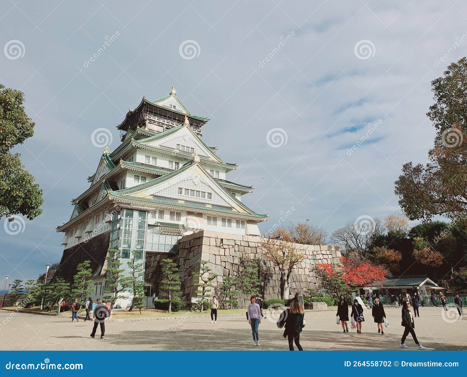 Best Moments of Autumn at Osaka Castle Editorial Photography - Image of ...