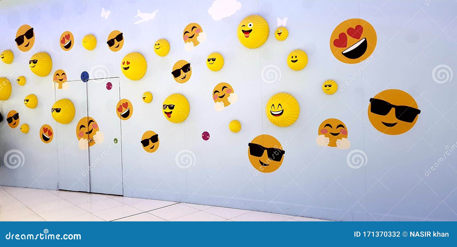 Best smile face and emoji stock photo. Image of pose - 171370332