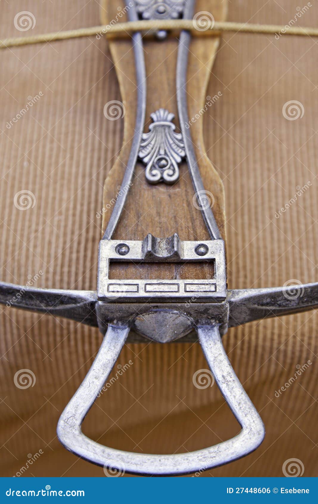 Besta antiga medieval foto de stock. Imagem de detalhe - 27448606