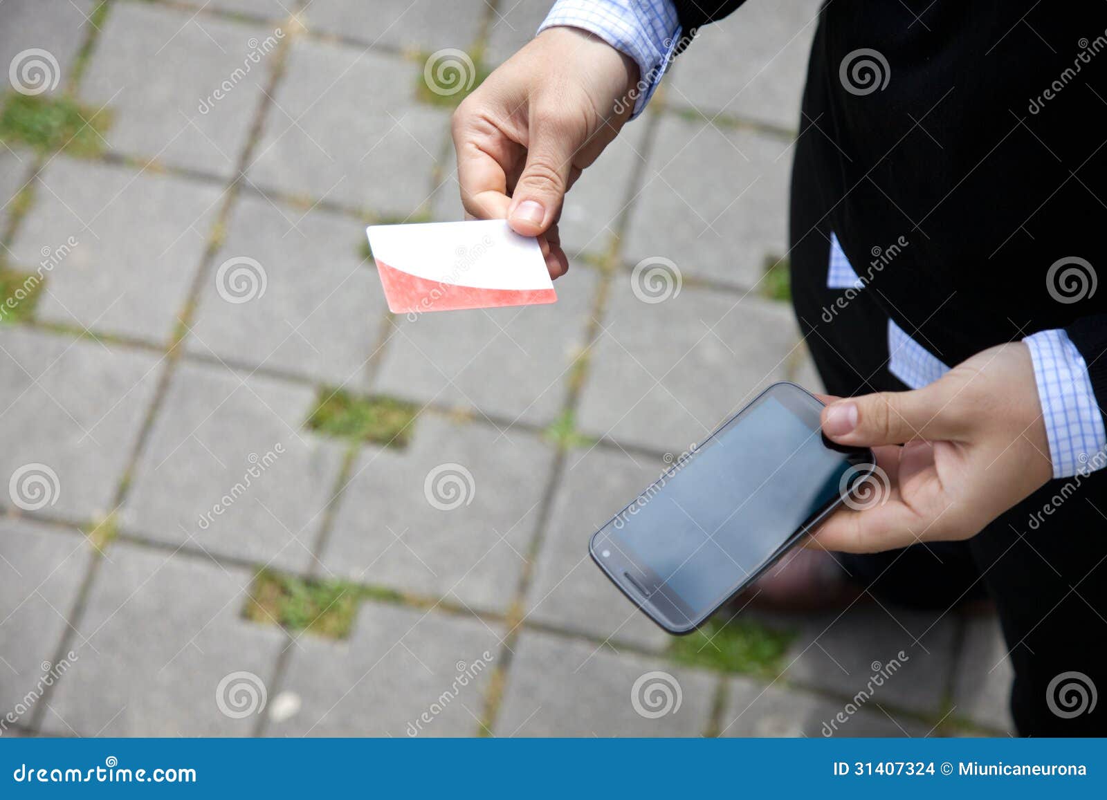 Betaal Door Kaart of Cellulair Stock Foto - Image of elektronisch ...