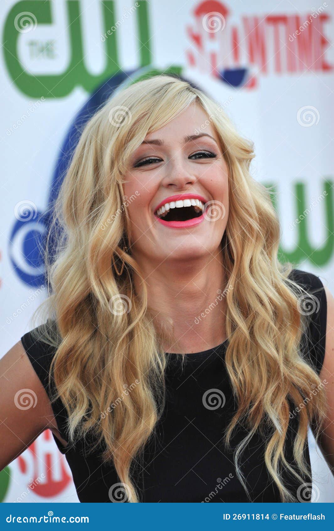 Beth Behrs editorial stock image. Image of paul, party - 26911814