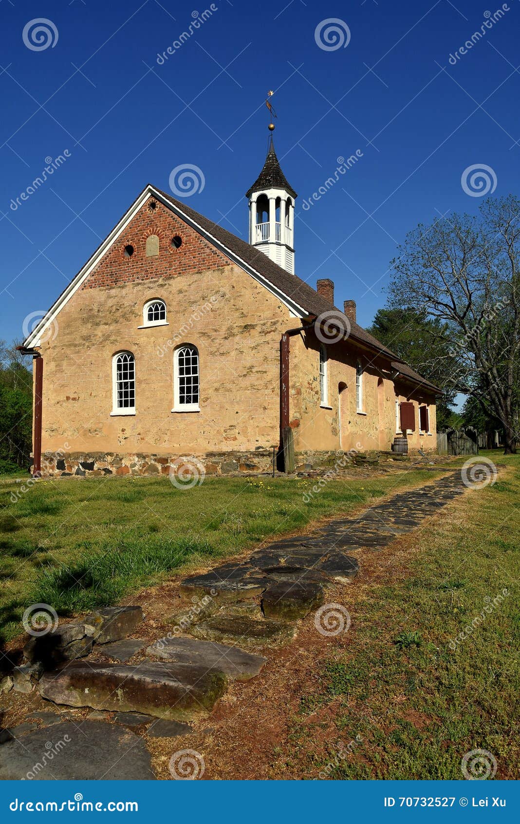 Bethabara, NC: Iglesia 1788 De Gemeinhaus Moravian Fotografía editorial ...