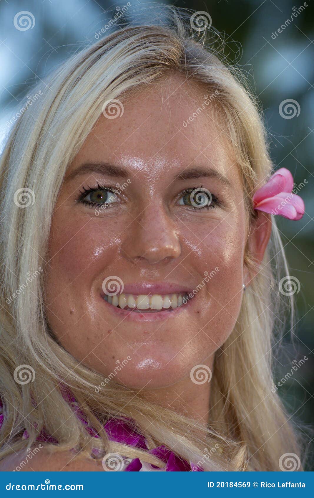 Bethany Hamilton 2 editorial stock image. Image of attack - 20184569