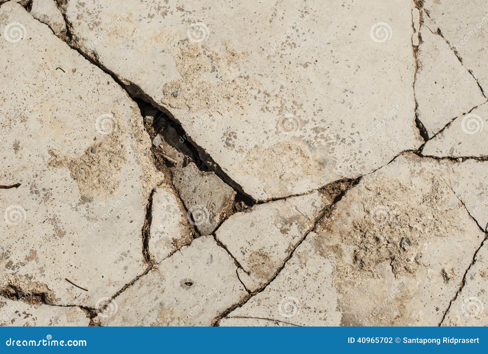 Beton gebrochen stockfoto. Bild von weide, horizont, europa - 40965702