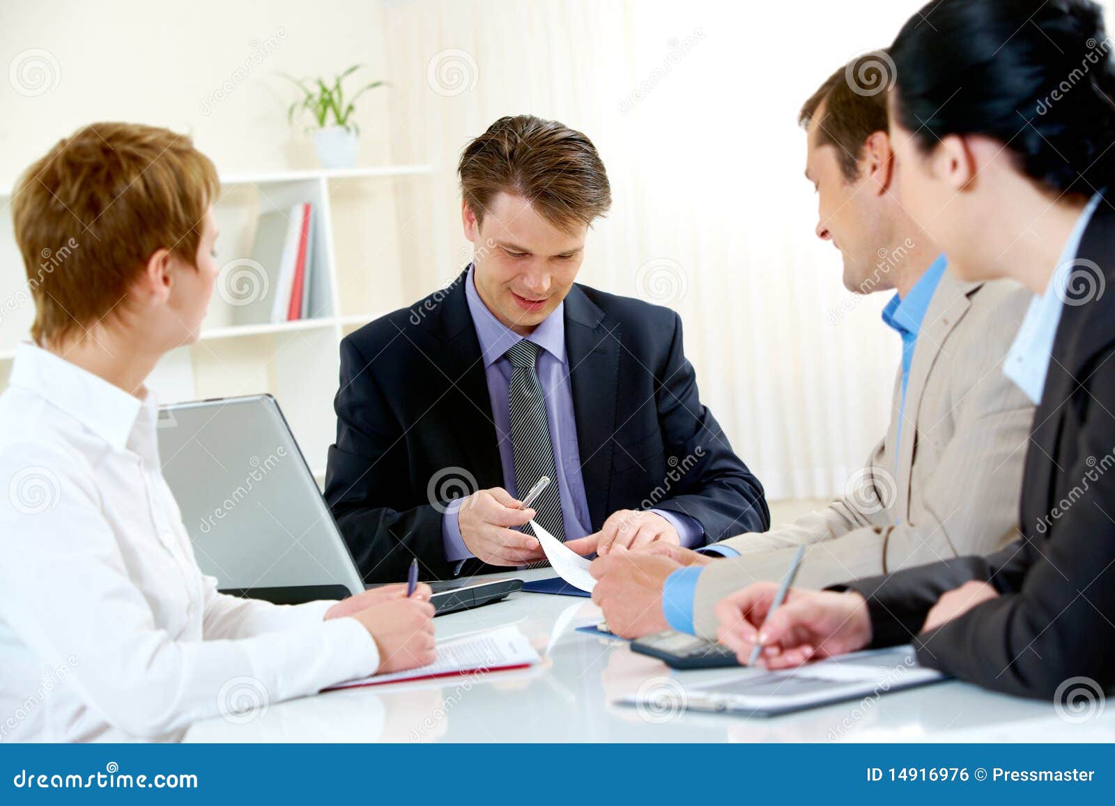Betriebsberatung stockfoto. Bild von mann, geschäft, teilnehmer - 14916976