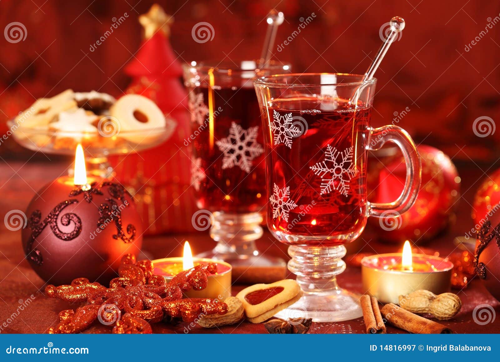 Bevanda Calda Per L'inverno Ed Il Natale Immagine Stock - Immagine di ...