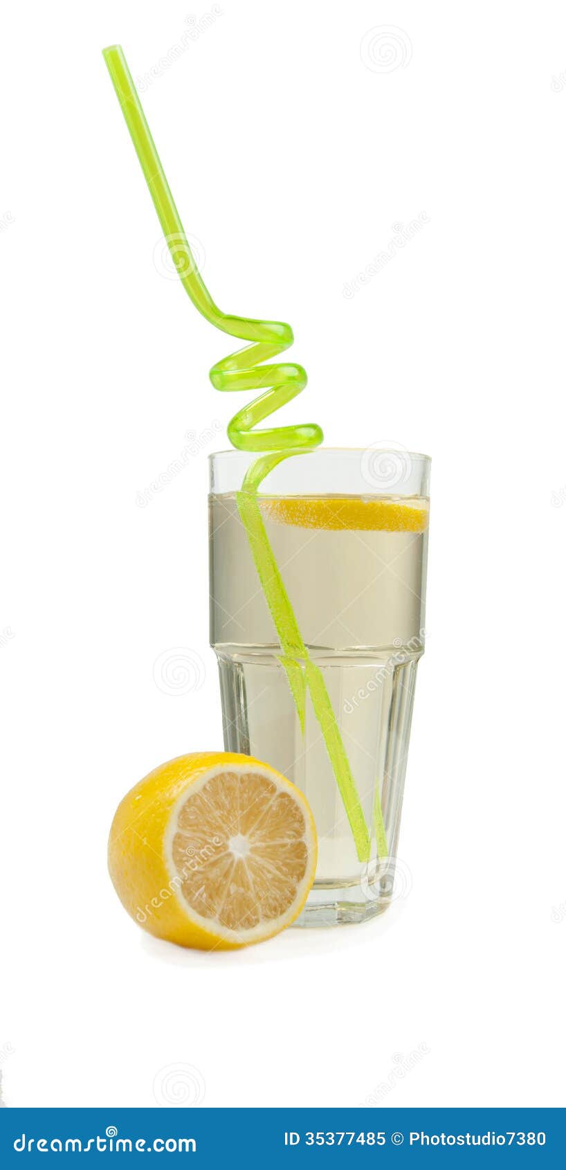Bevanda Con Il Tubulo Ed Il Limone Immagine Stock - Immagine di tubolla ...