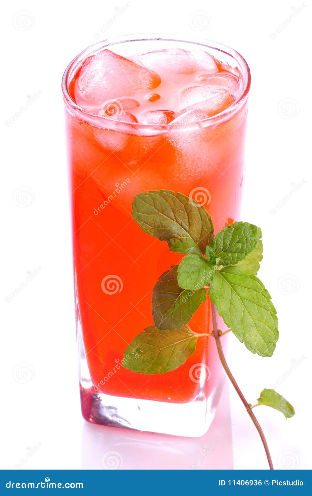 Bevanda Della Rosa Con La Menta Fotografia Stock - Immagine di saporito ...