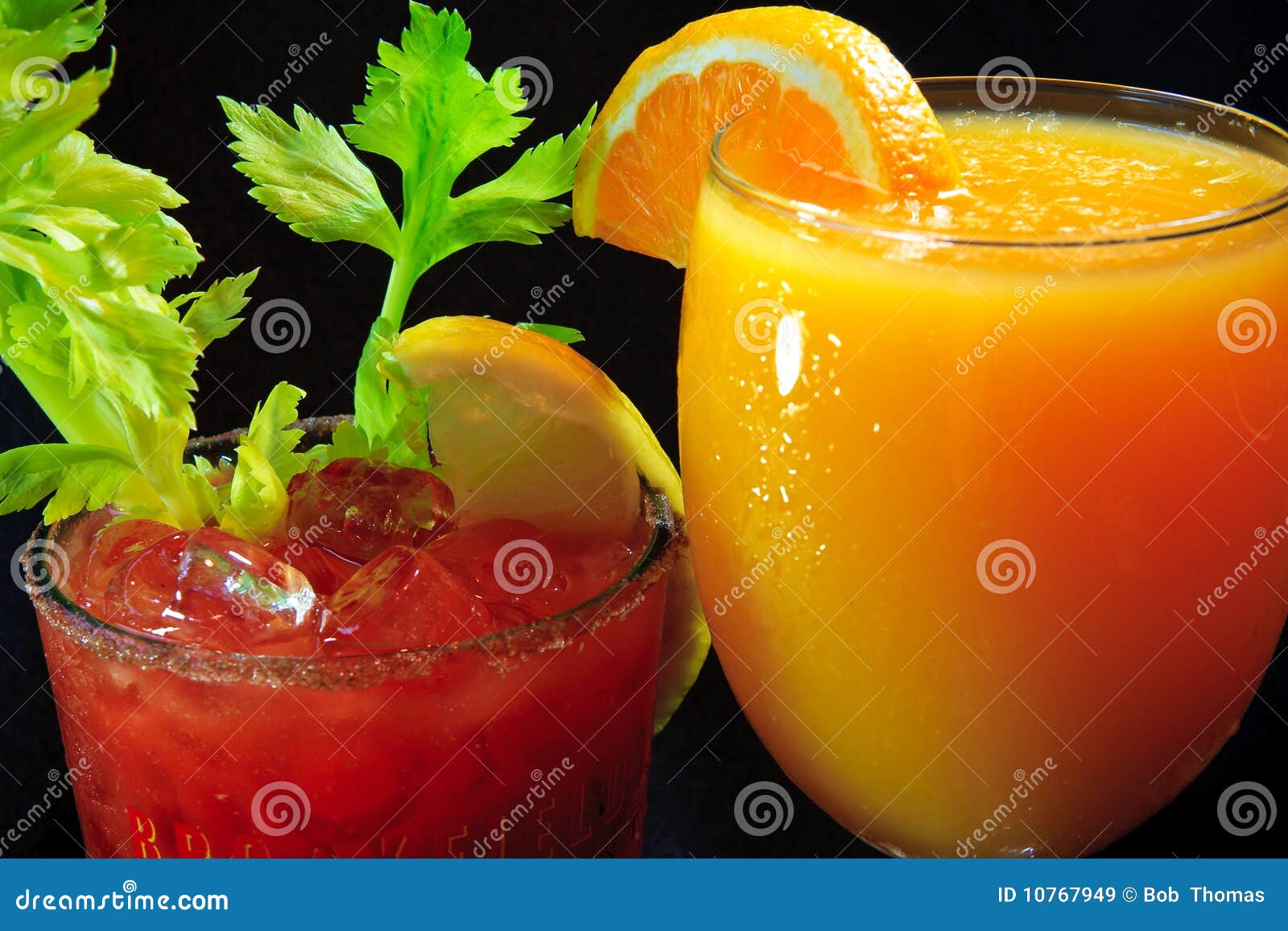 Bevande per brunch immagine stock. Immagine di limone - 10767949