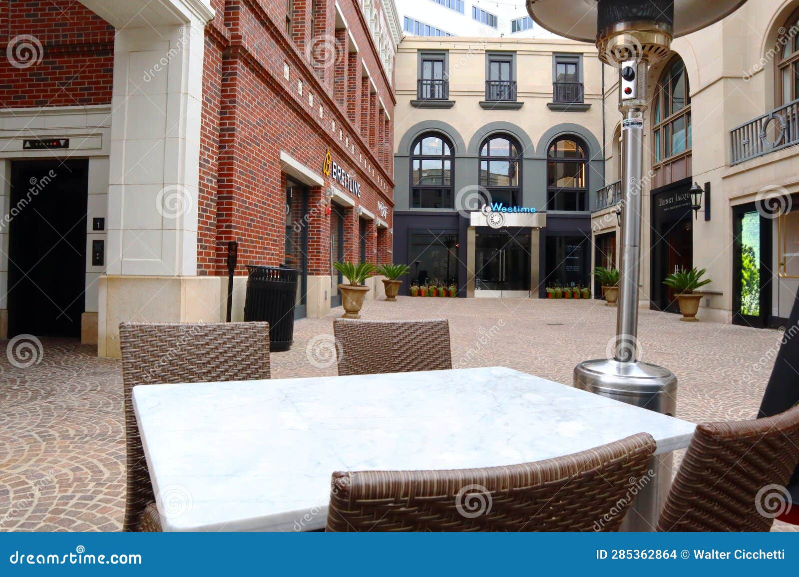 Beverly Hills, California: Two Rodeo Drive Editorial Stock Image ...