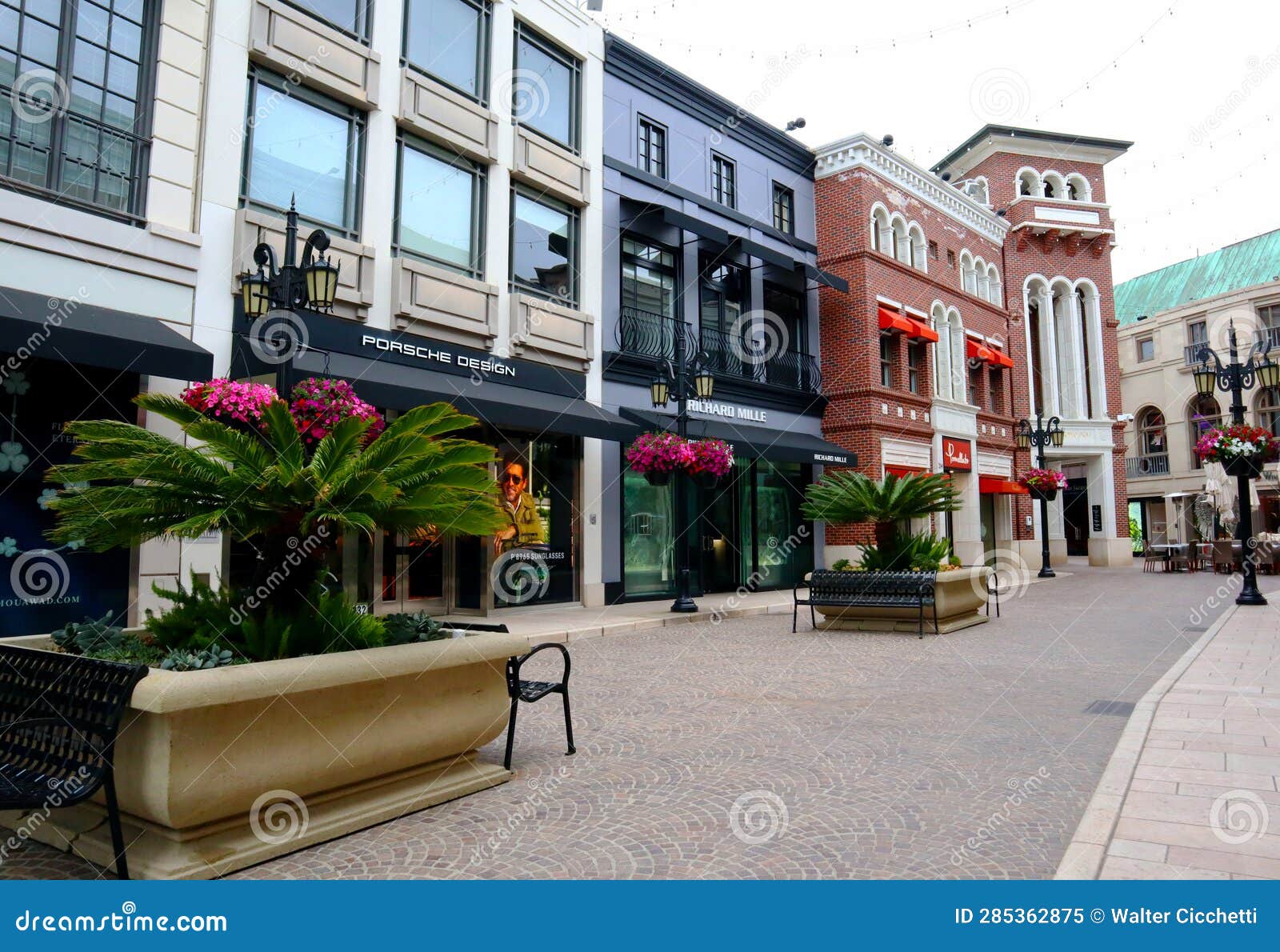 Beverly Hills, California: Two Rodeo Drive Editorial Image - Image of ...