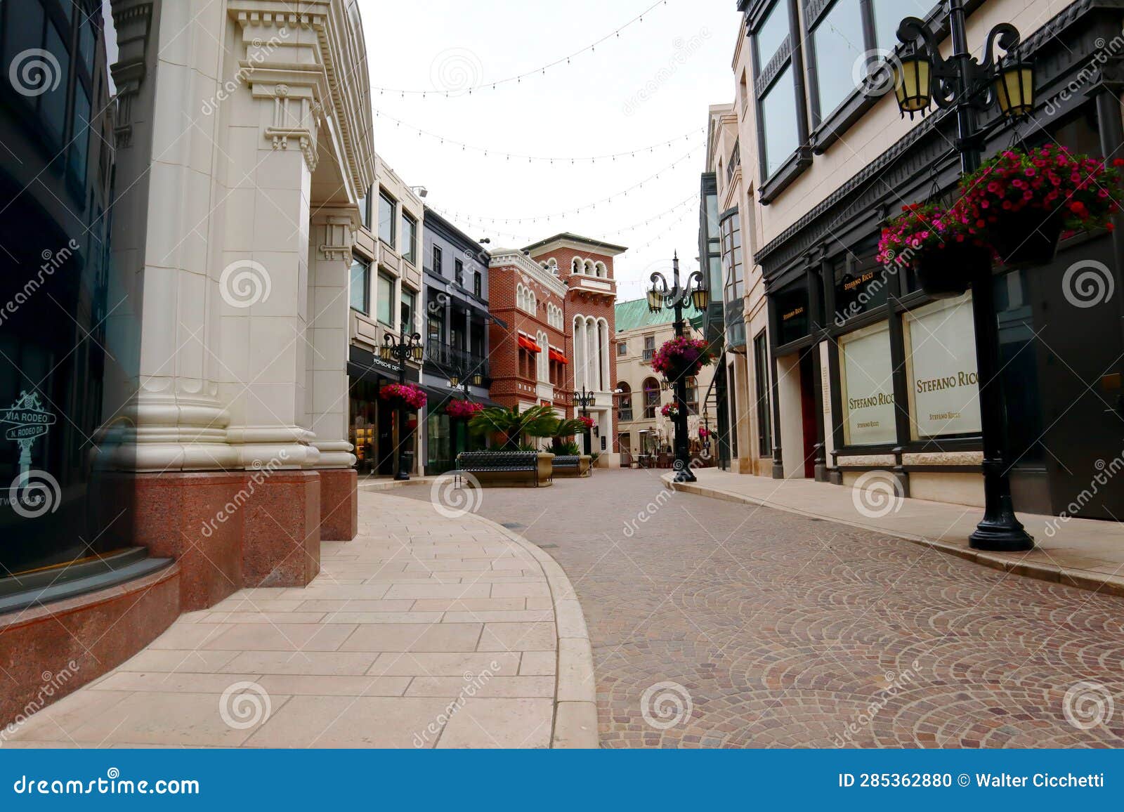 Beverly Hills, California: Two Rodeo Drive Editorial Image - Image of ...