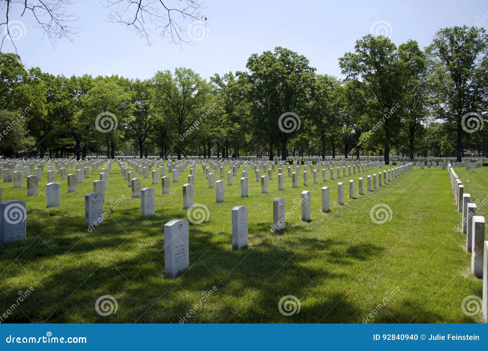 Beverly National Cemetery image éditorial. Image du enterré - 92840940