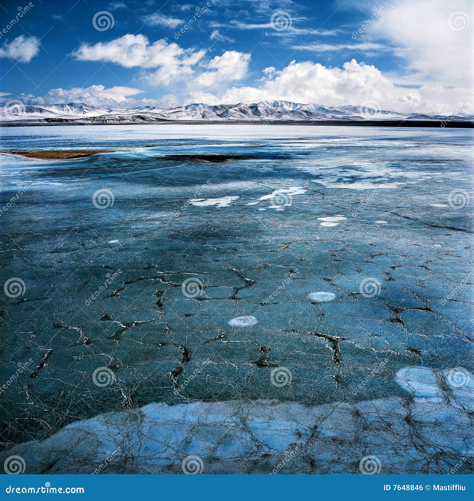 Bevroren Meer stock foto. Image of china, hemel, koude - 7648846