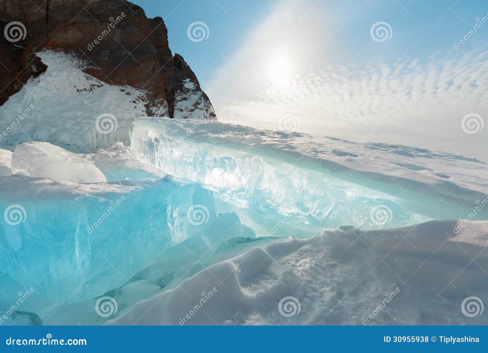 Bevroren Meer Baikal. De Winter. Stock Foto - Image of klimaat, naughty ...