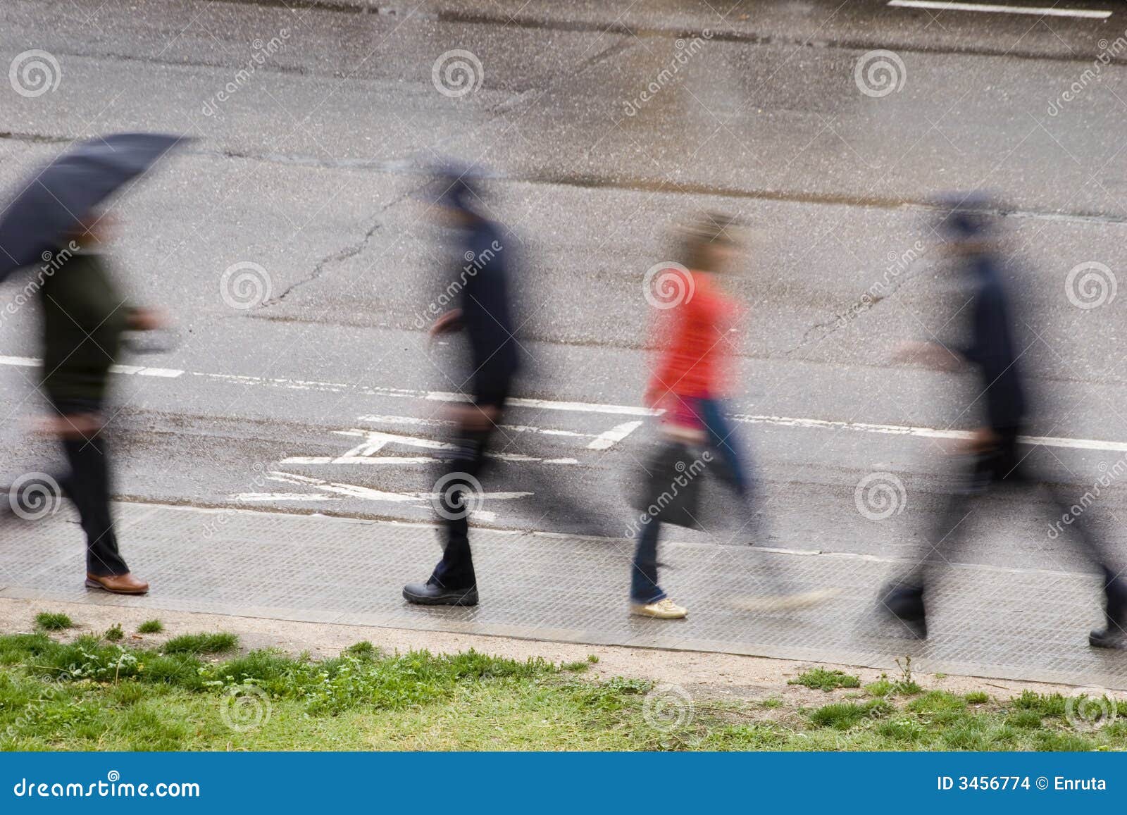 Bewegende mensen stock foto. Image of levensstijl, spanning - 3456774