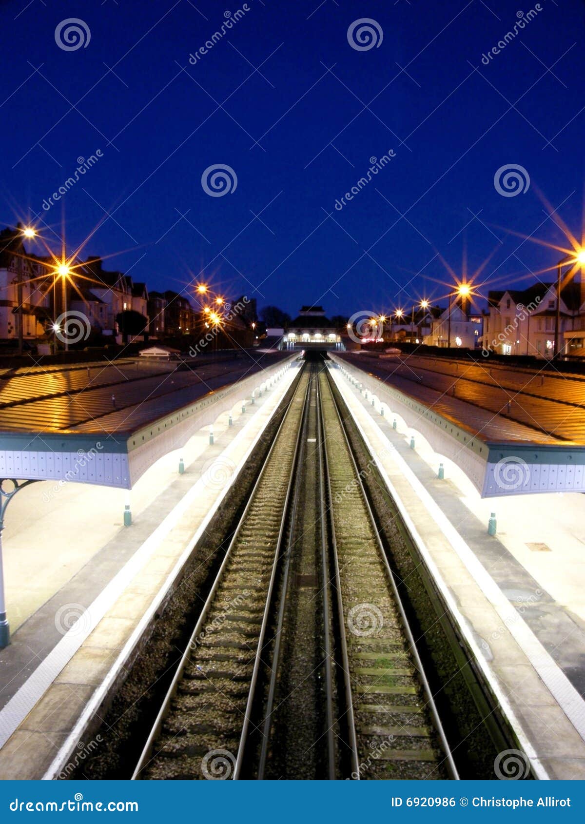Bexhill Train Station at Night Stock Photo - Image of platforms ...