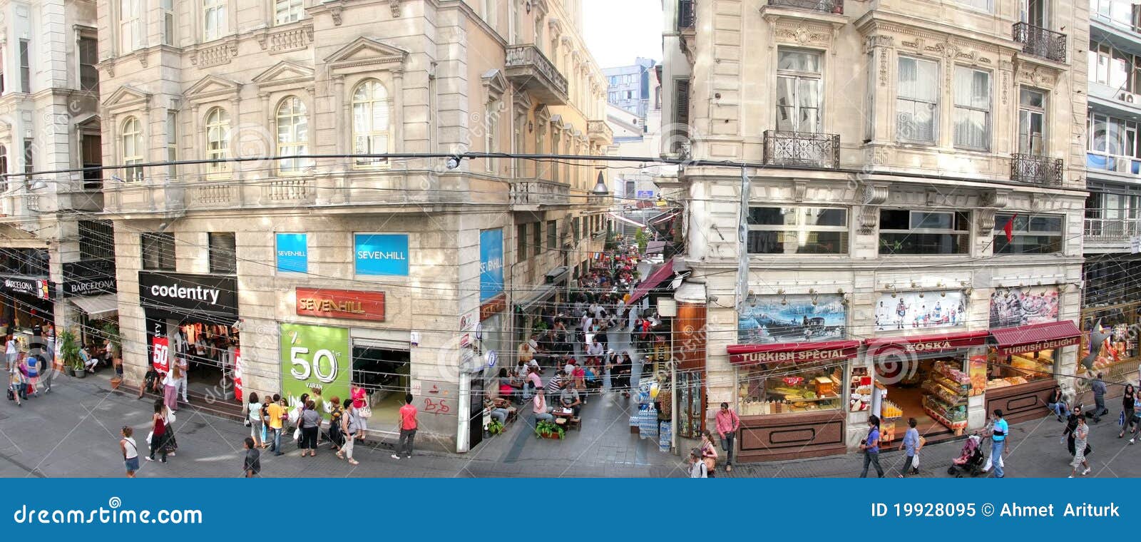 Beyoglu editorial image. Image of architectural, life - 19928095