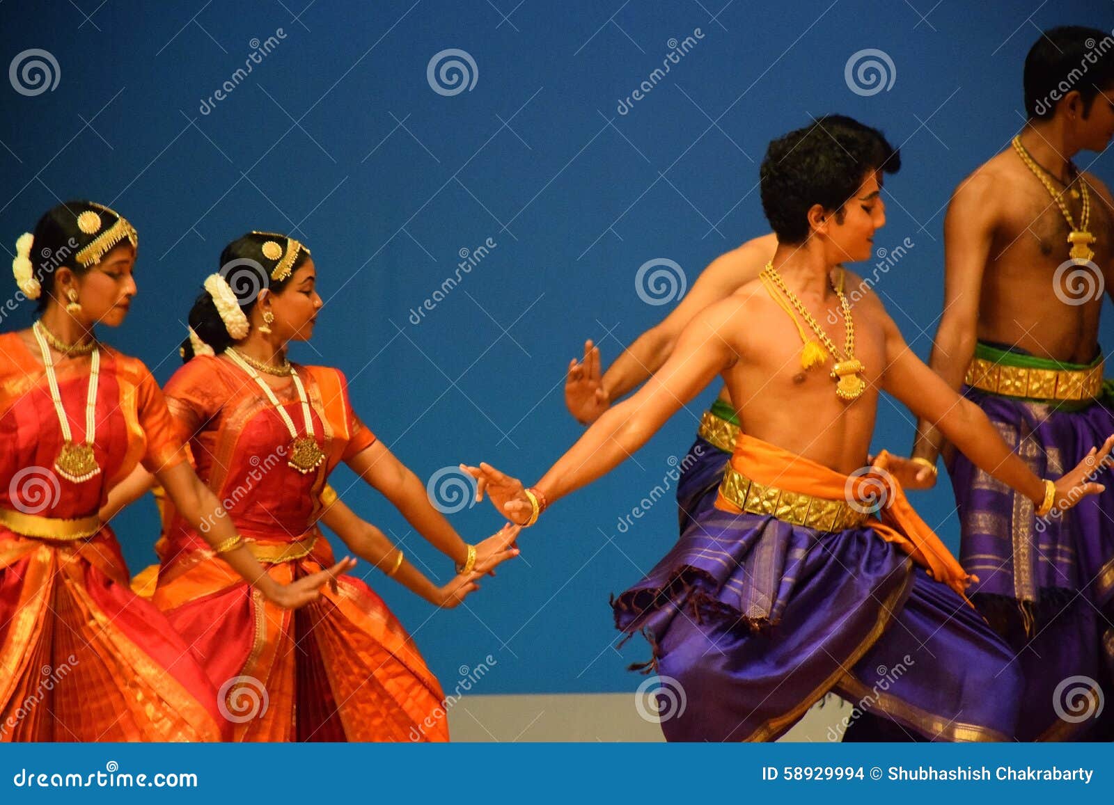 Bharatnatyam Indian Dance Group Performance Editorial Stock Image ...