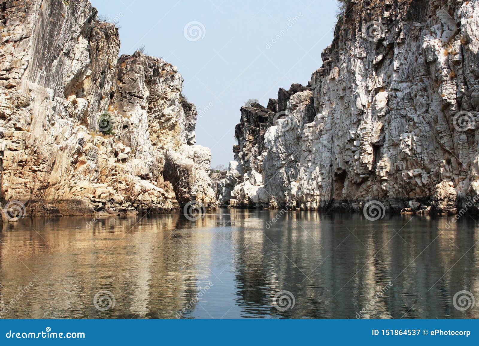 Bhedaghat Marble Rocks, Bhedaghat, Jabalpur, India Stock Image - Image ...