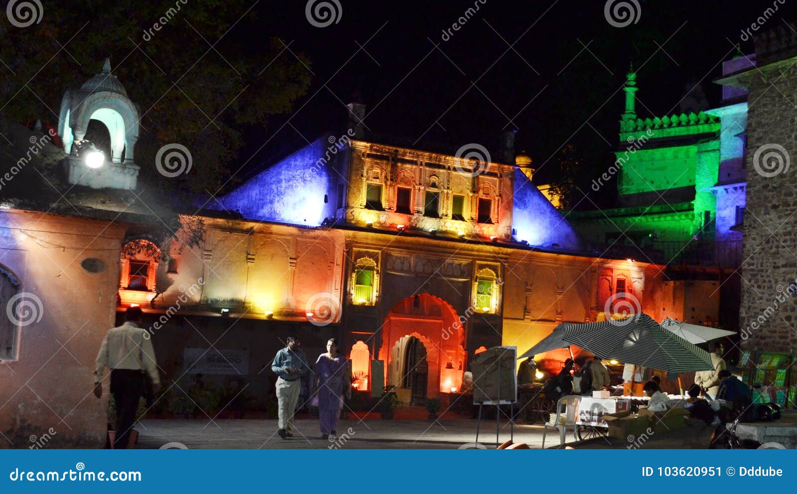 Bhopal, Gohar Mahal redactionele foto. Image of meer - 103620951