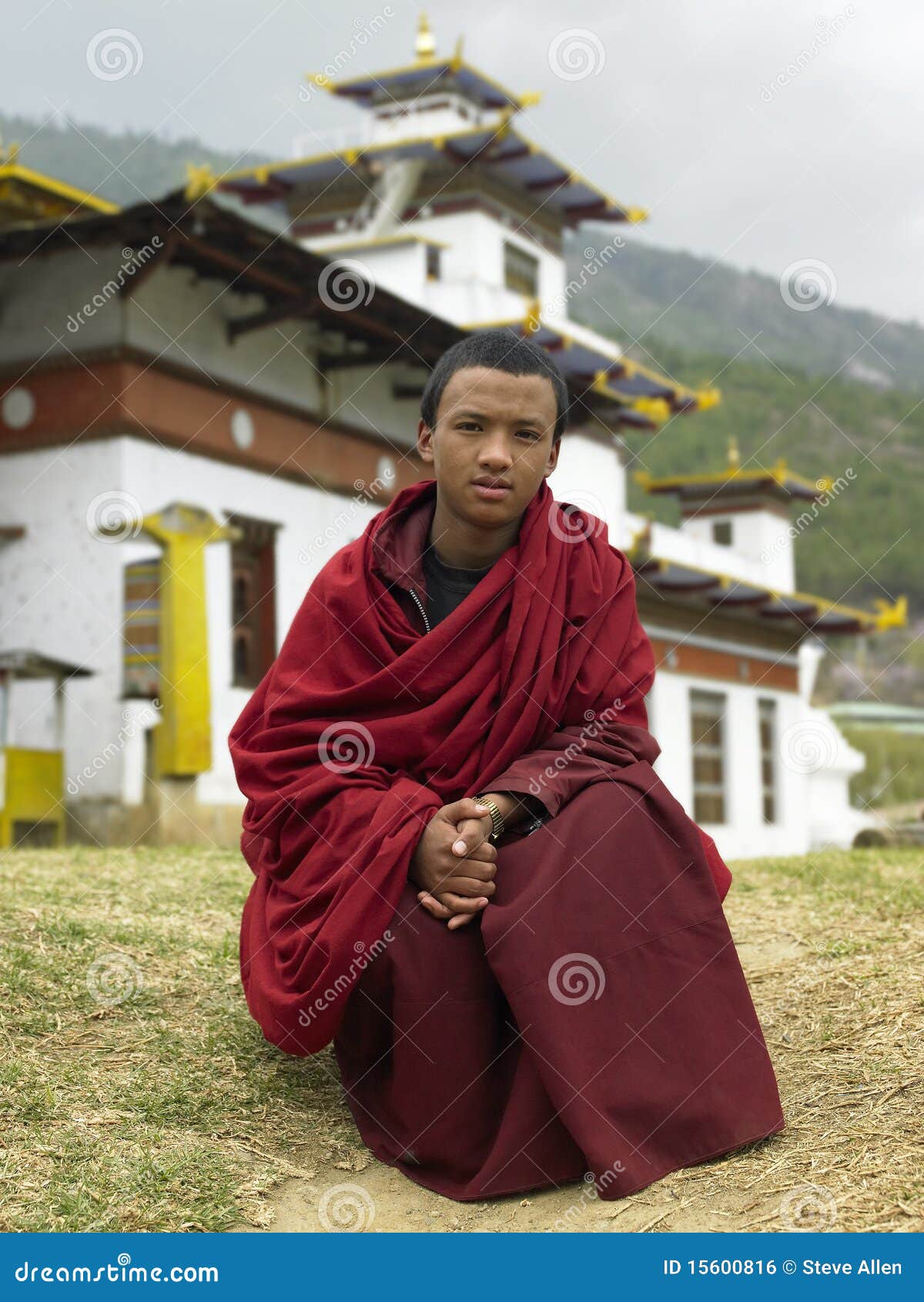 Bhutan - Buddhist Monk editorial photo. Image of tourism - 15600816
