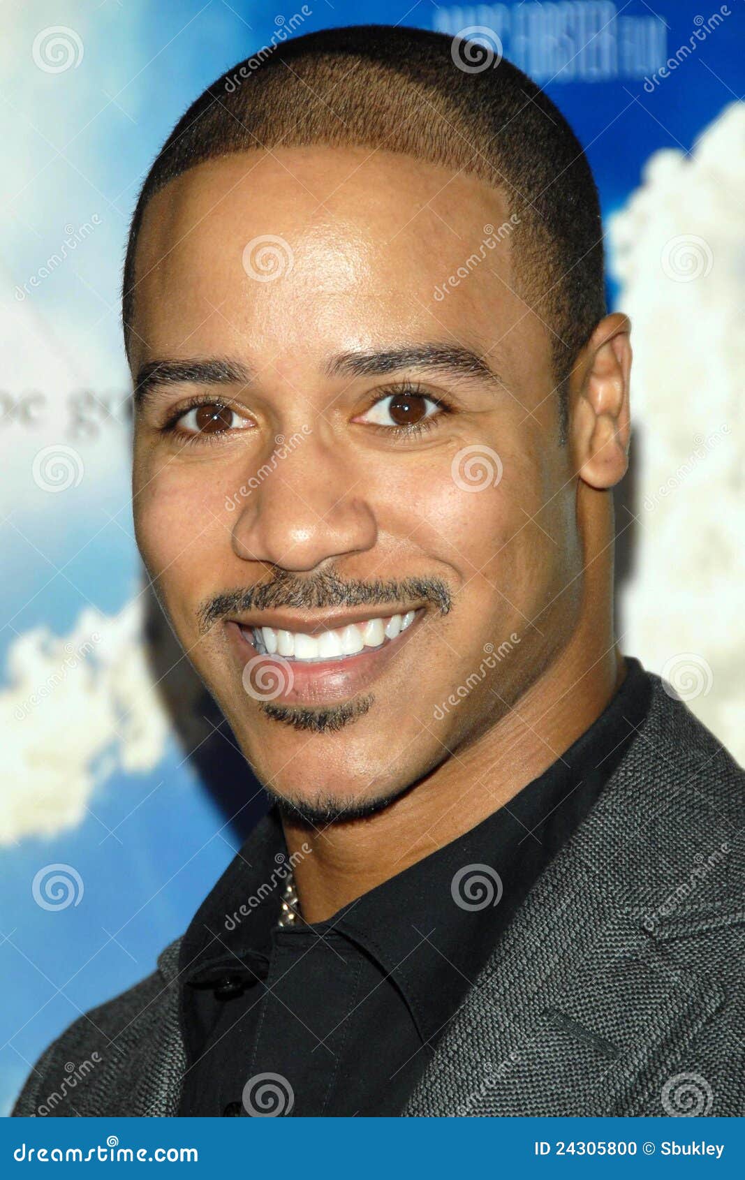 Bianco del Brian J immagine editoriale. Immagine di oliera - 24305800