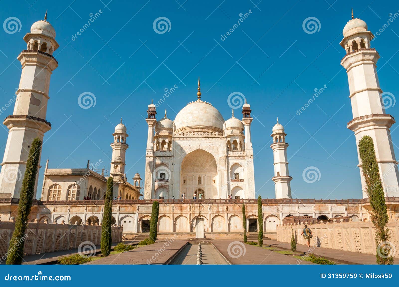 Bibi Ka Maqbara stock image. Image of history, hiking - 31359759