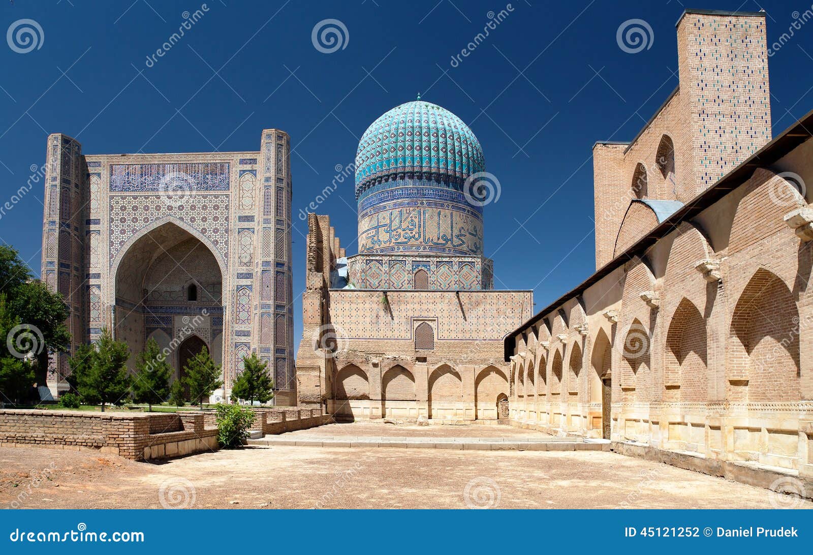 Bibi-Khanym Mosque - Registan - Samarkand - Uzbekistan Stock Photo ...