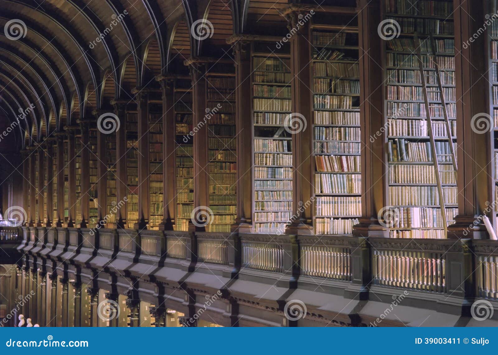 Biblioteca Di Trinity College Dublino Fotografia Editoriale - Immagine ...