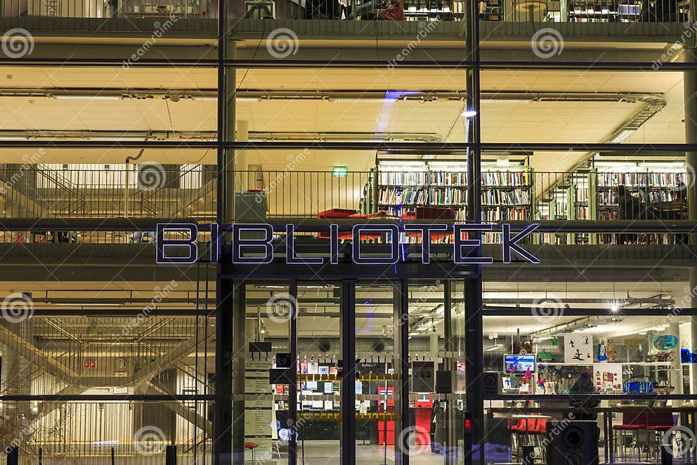 Bibliothèque de Tromso image stock éditorial. Image du tour - 84408199