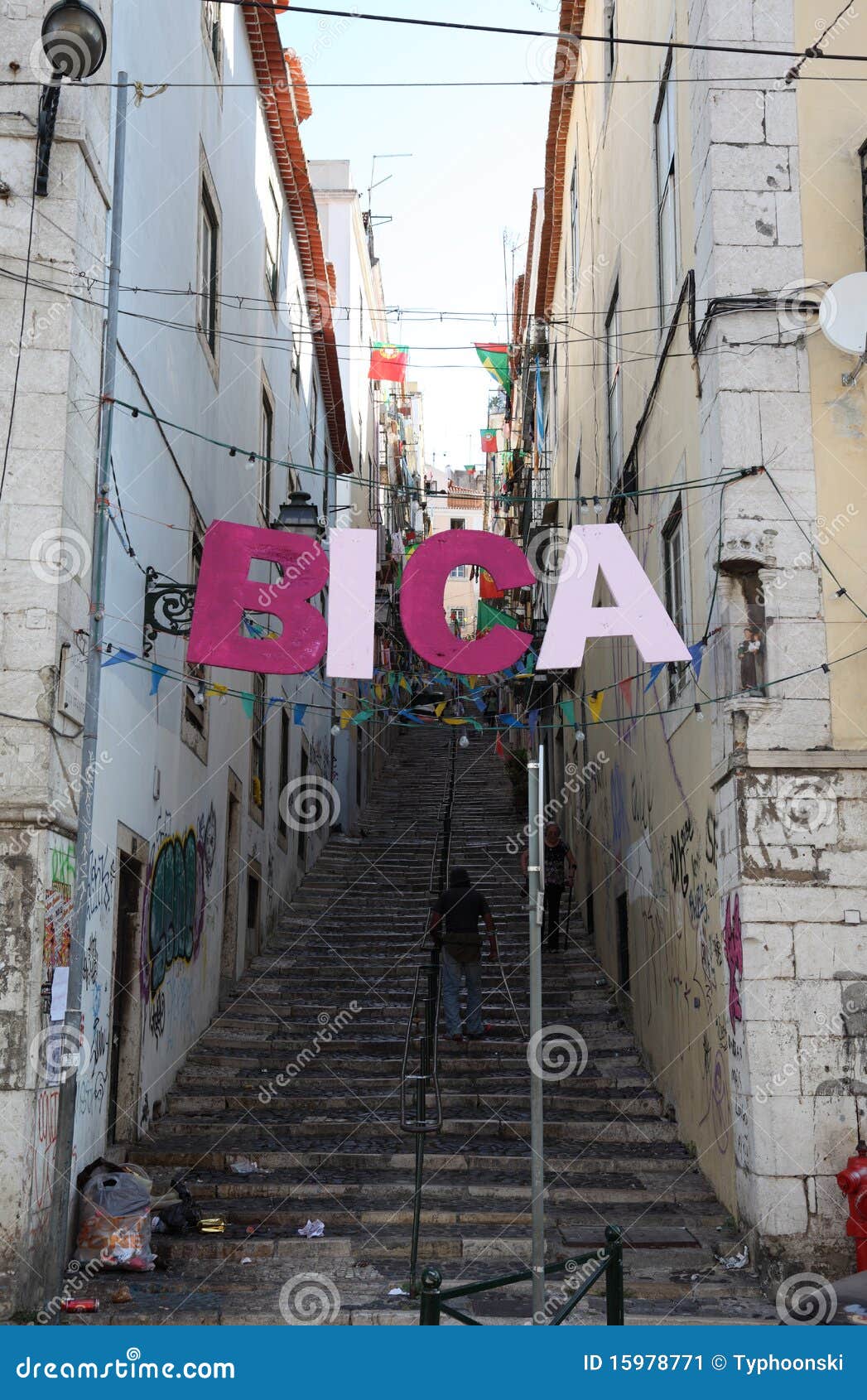 Bica District in Lisbon editorial photo. Image of lisbon - 15978771