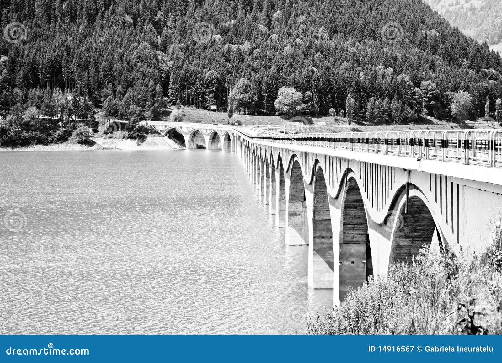 Bicaz Lake stock image. Image of izvorul, tranquil, black - 14916567