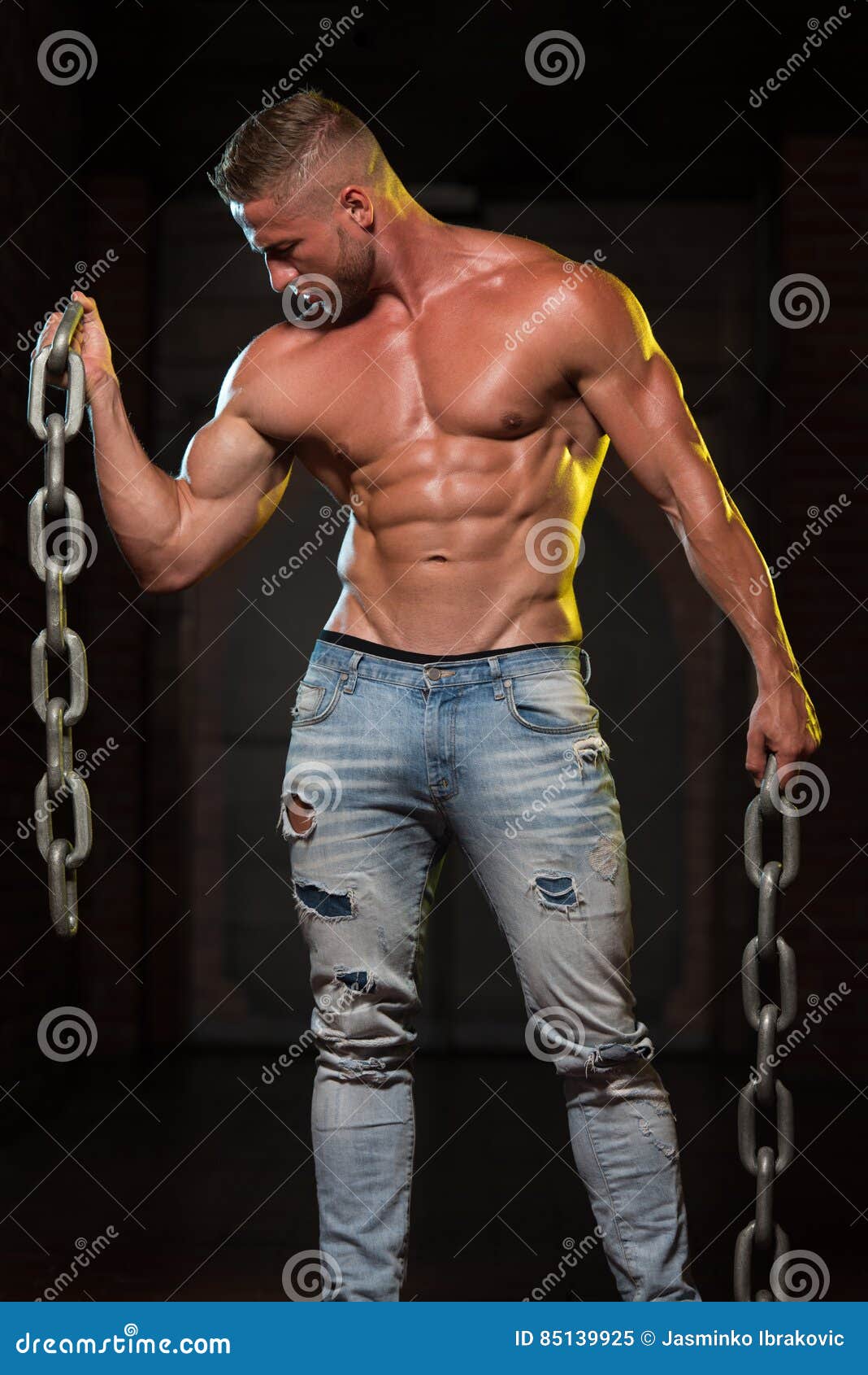 Biceps Exercise with Chains Stock Image - Image of diet, muscular: 85139925