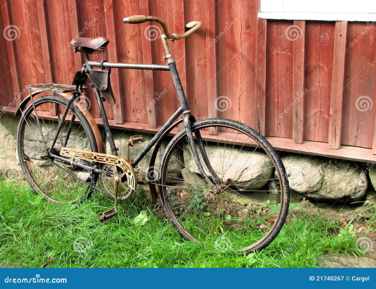 Bici oxidada vieja imagen de archivo. Imagen de europa - 21740267