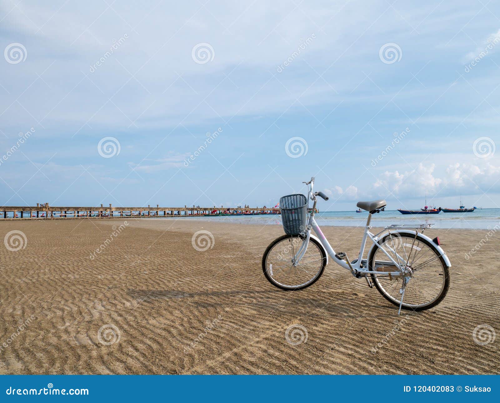Bicycle beside the beach. stock image. Image of cycle - 120402083