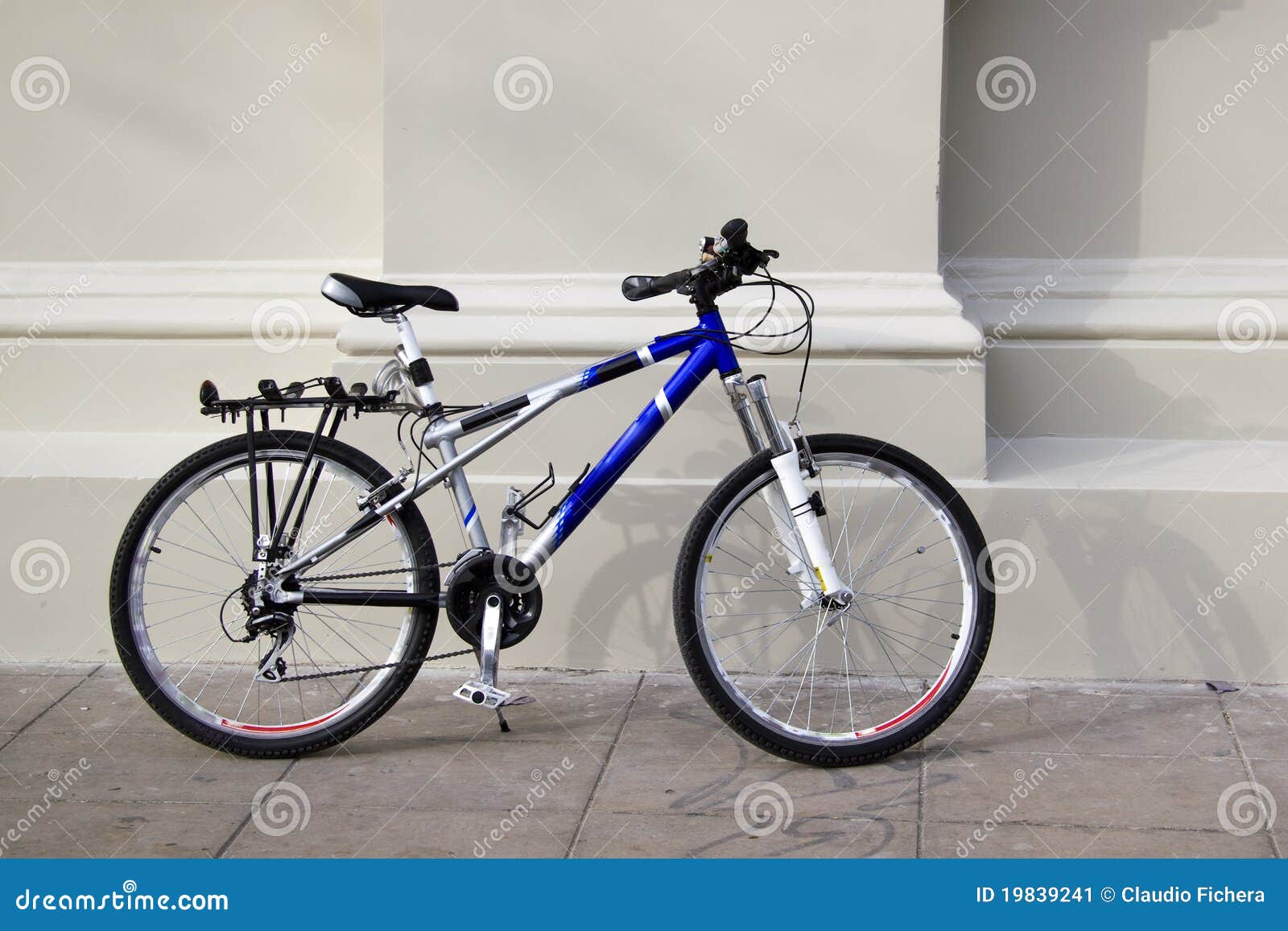 Bicycle Leaning and Resting Stock Image - Image of sports, bike: 19839241