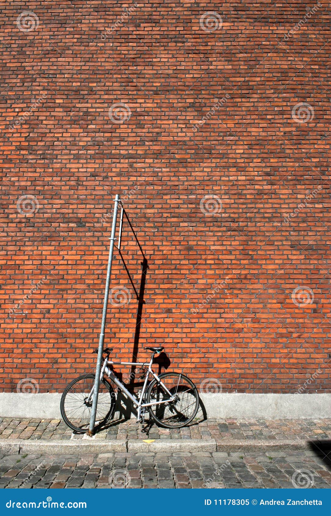 Bicycle near wall stock image. Image of mass, bike, architecture - 11178305