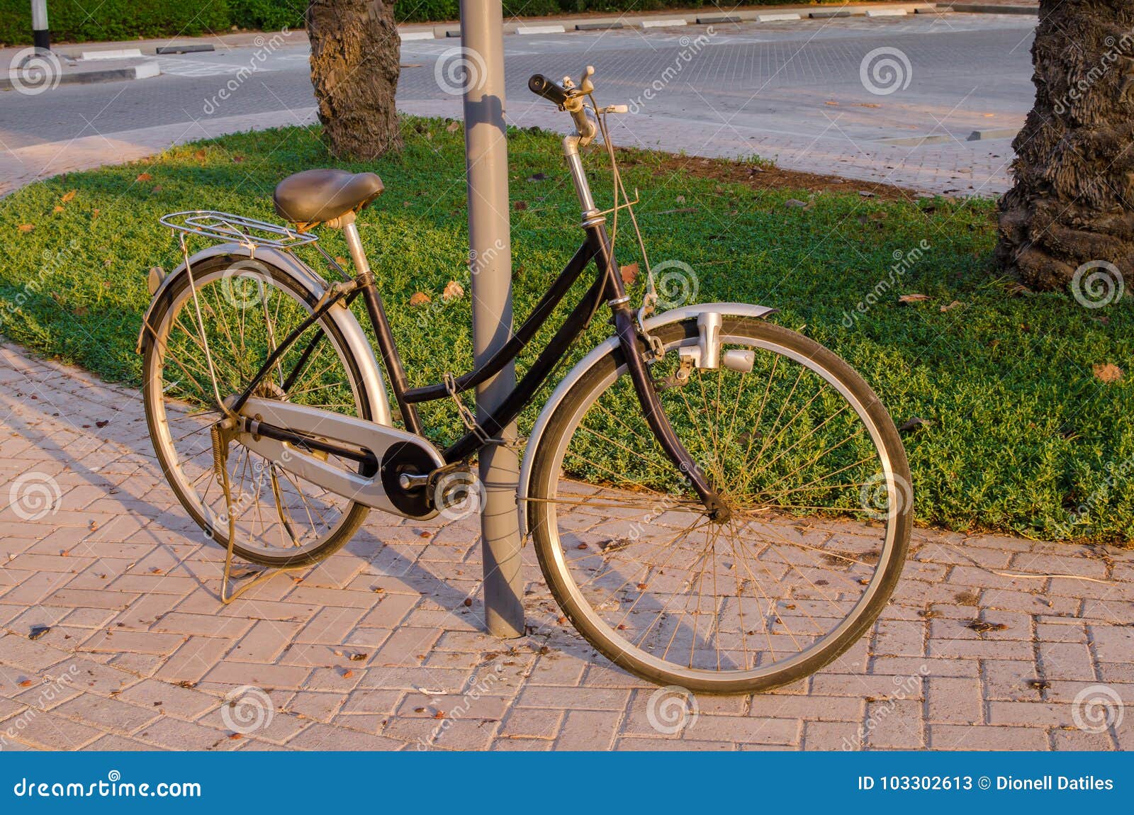 Bicycle on a pole stock image. Image of pole, chain - 103302613