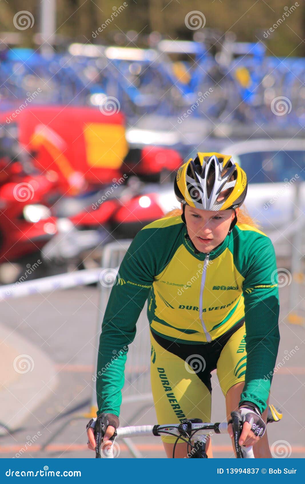 Bicycle racing for women editorial photography. Image of effort - 13994837