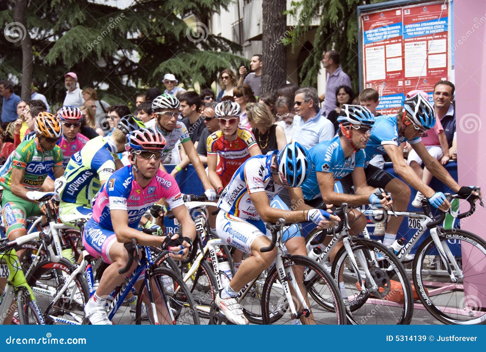 Bicycle s race starting editorial stock image. Image of active - 5314139
