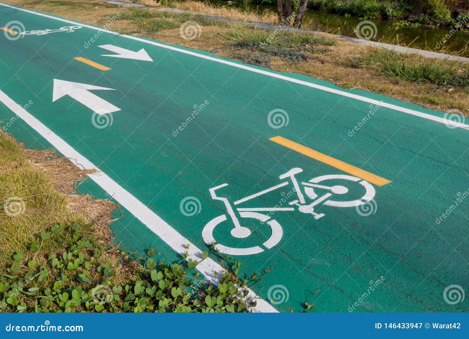 Bicycle Symbol on City Street Stock Image - Image of bike, lane: 146433947