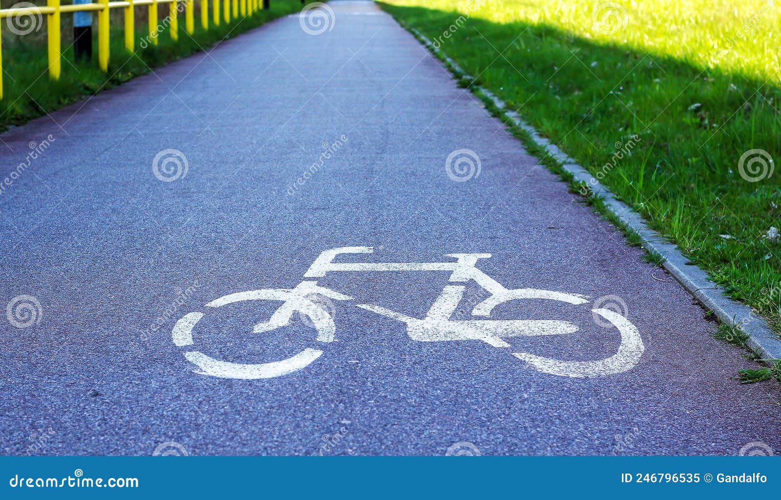 Bicycle Symbol on the Cycle Path Stock Image - Image of health, ride ...