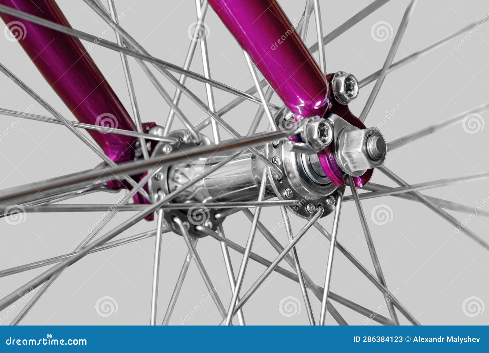 Bicycle wheel hub stock image. Image of light, rays - 286384123