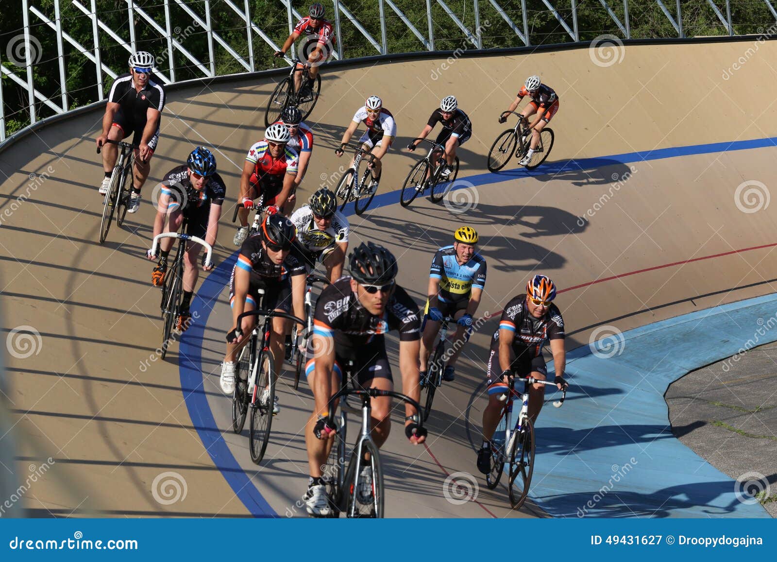 Bicycles on the velodrome editorial photography. Image of bicycles ...